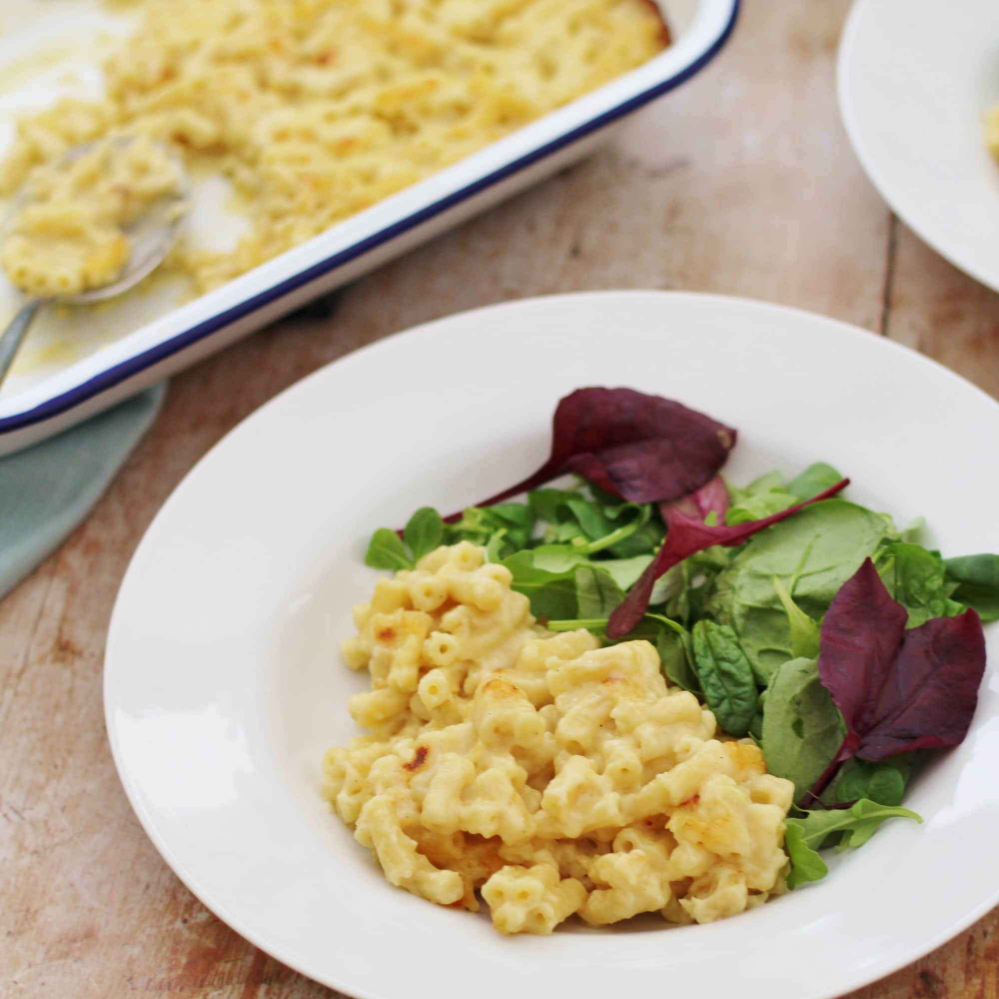 Super Simple Macaroni Cheese - Easy Peasy Foodie