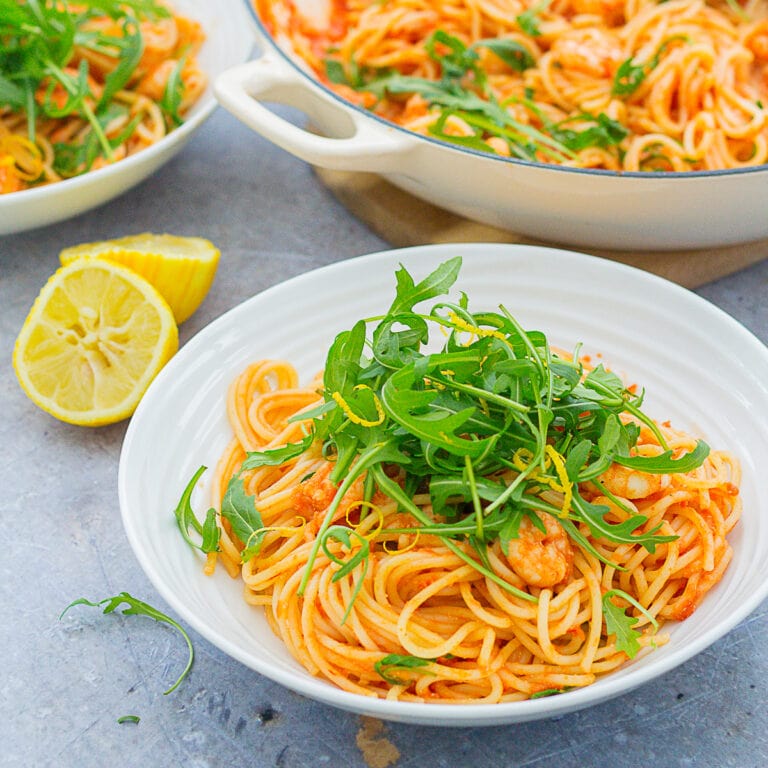 Easy Prawn and Rocket Spaghetti - Easy Peasy Foodie
