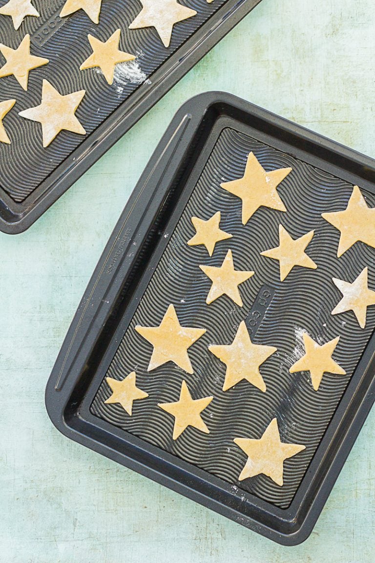 Easy Peasy Christmas Star Biscuits - Easy Peasy Foodie