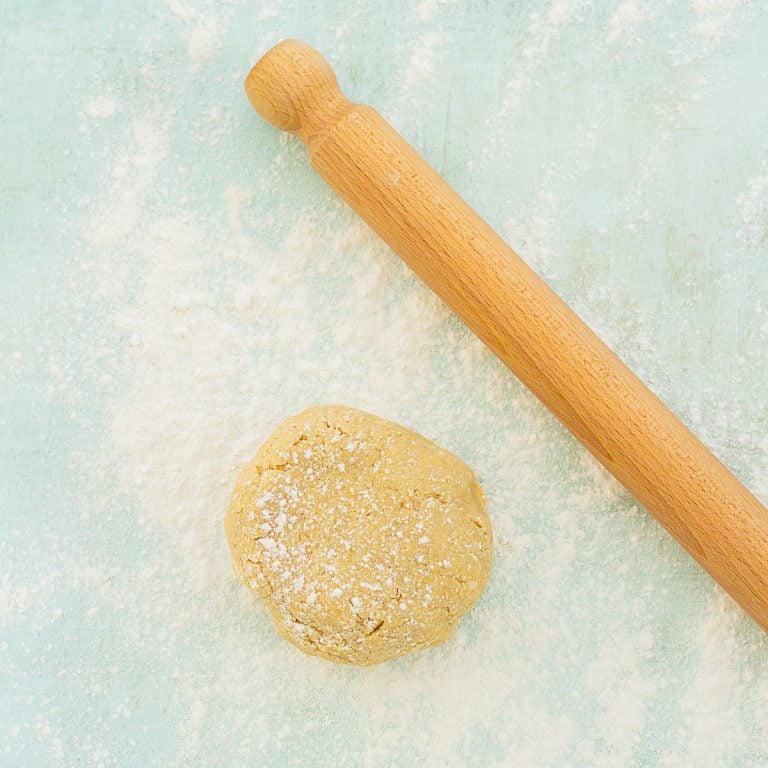 Easy Peasy Christmas Star Biscuits - Easy Peasy Foodie