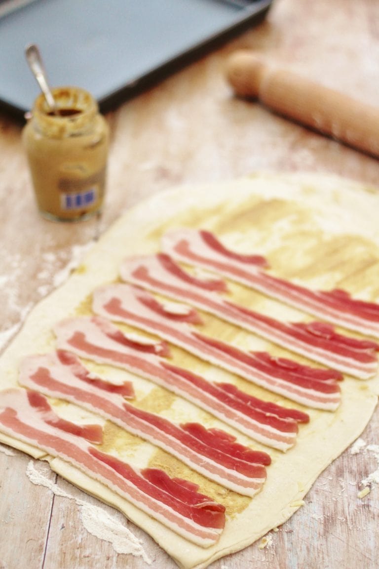 Bacon and Cheese Straws - Easy Peasy Foodie