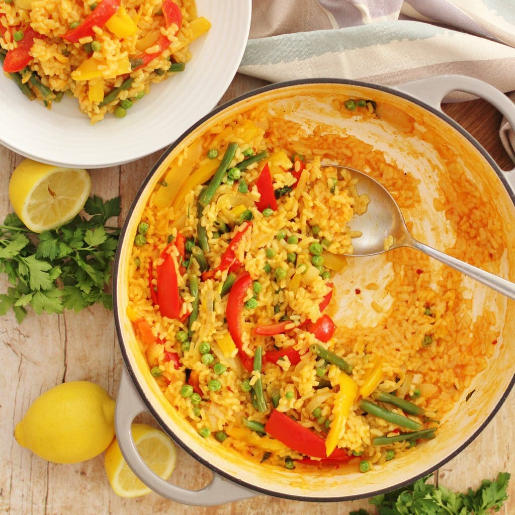 Easy One Pot Vegetable Paella (Vegan) - Easy Peasy Foodie