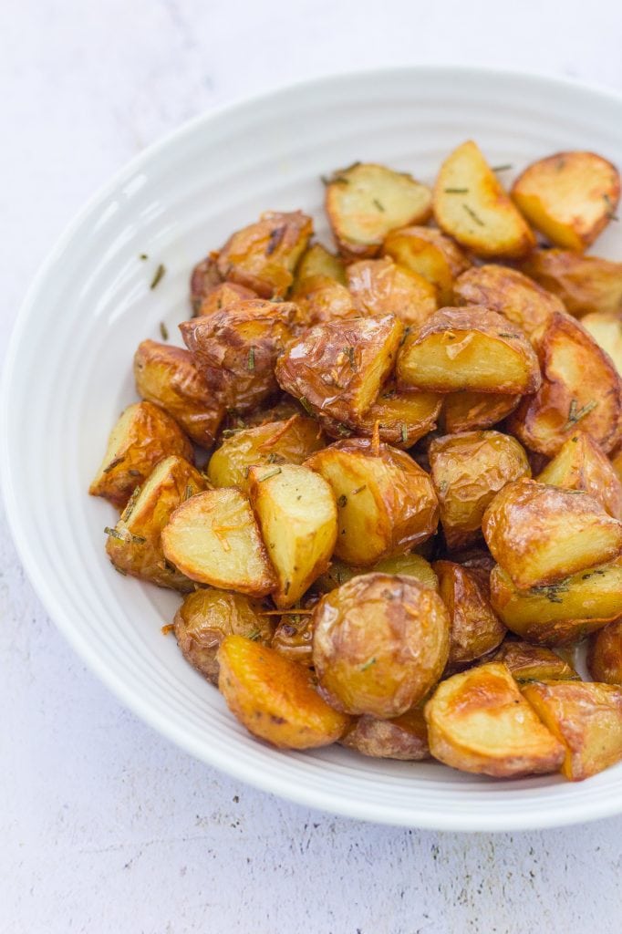 Roasted New Potatoes with Garlic and Rosemary - Easy Peasy Foodie