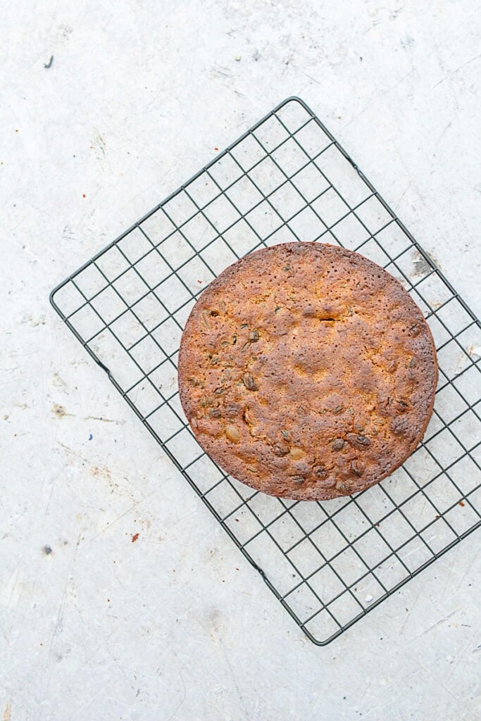 Last Minute Emergency Christmas Cake - Easy Peasy Foodie