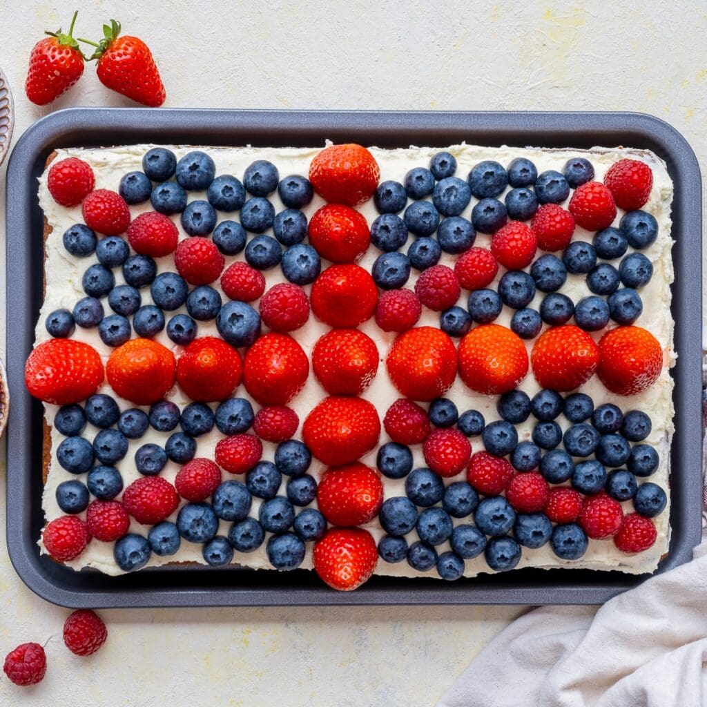 Union Jack Traybake Cake - Easy Peasy Foodie