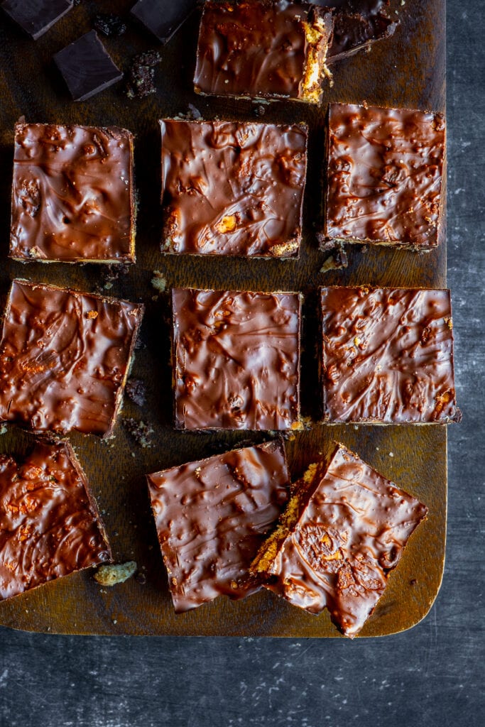 Easy Peasy Chocolate Tiffin (Only 4 Ingredients!) - Easy Peasy Foodie