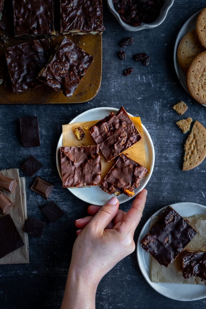 Easy Peasy Chocolate Tiffin (Only 4 Ingredients!) - Easy Peasy Foodie