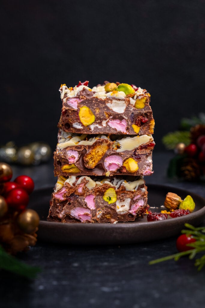 Easy Christmas Rocky Road - Easy Peasy Foodie