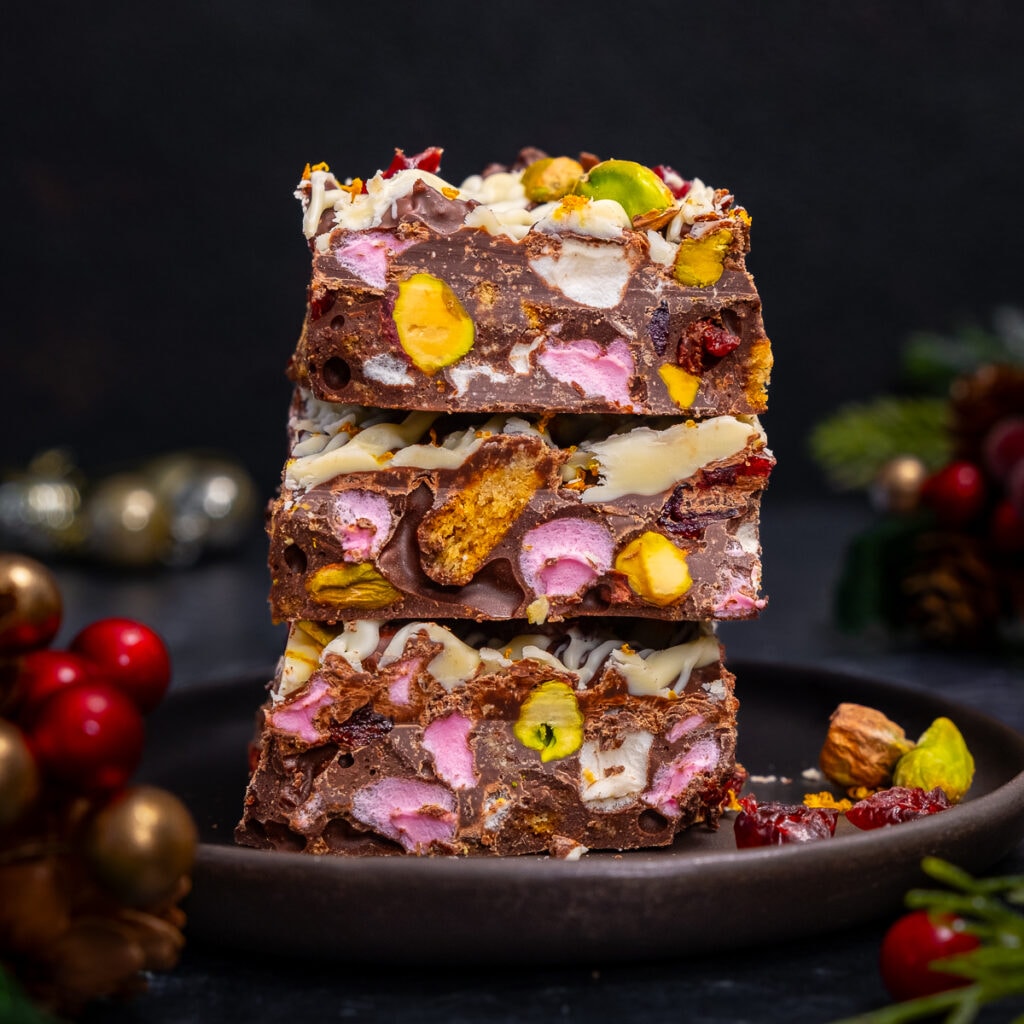 Easy Christmas Rocky Road - Easy Peasy Foodie