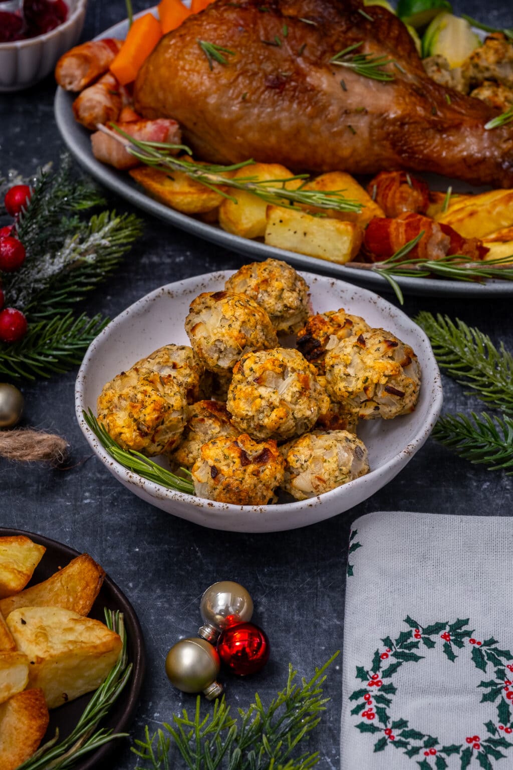 Easy Budget Christmas Dinner (Just £3.73 per head!) + Time Plan - Easy ...