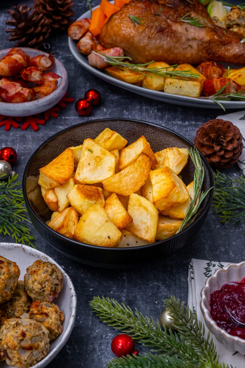 Easy Budget Christmas Dinner (Just £3.73 per head!) + Time Plan - Easy ...