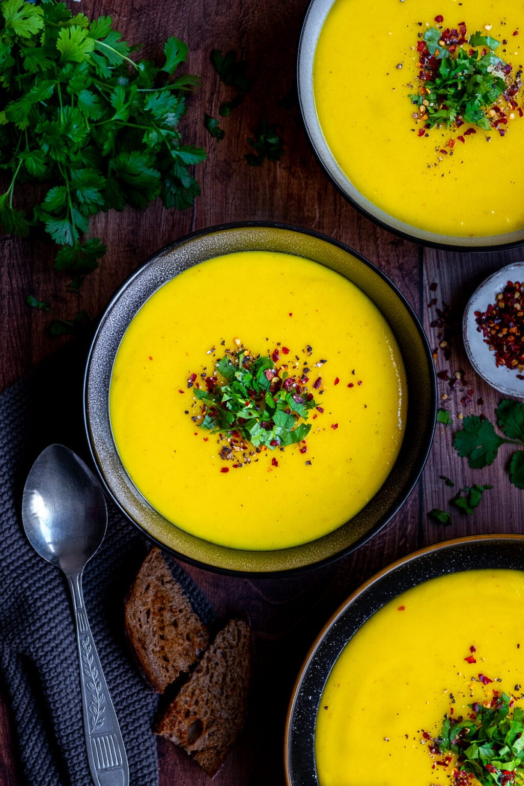 Spicy Parsnip Soup (Vegan) - Easy Peasy Foodie