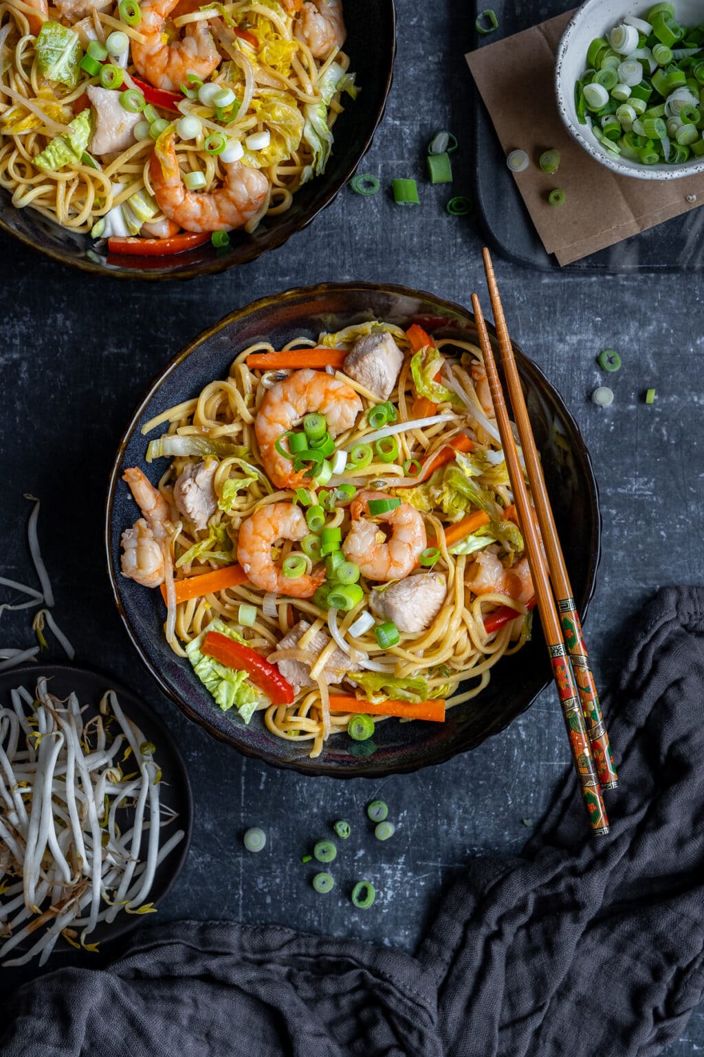 Easy Homemade Chow Mein Sauce (Only 5 ingredients!) - Easy Peasy Foodie