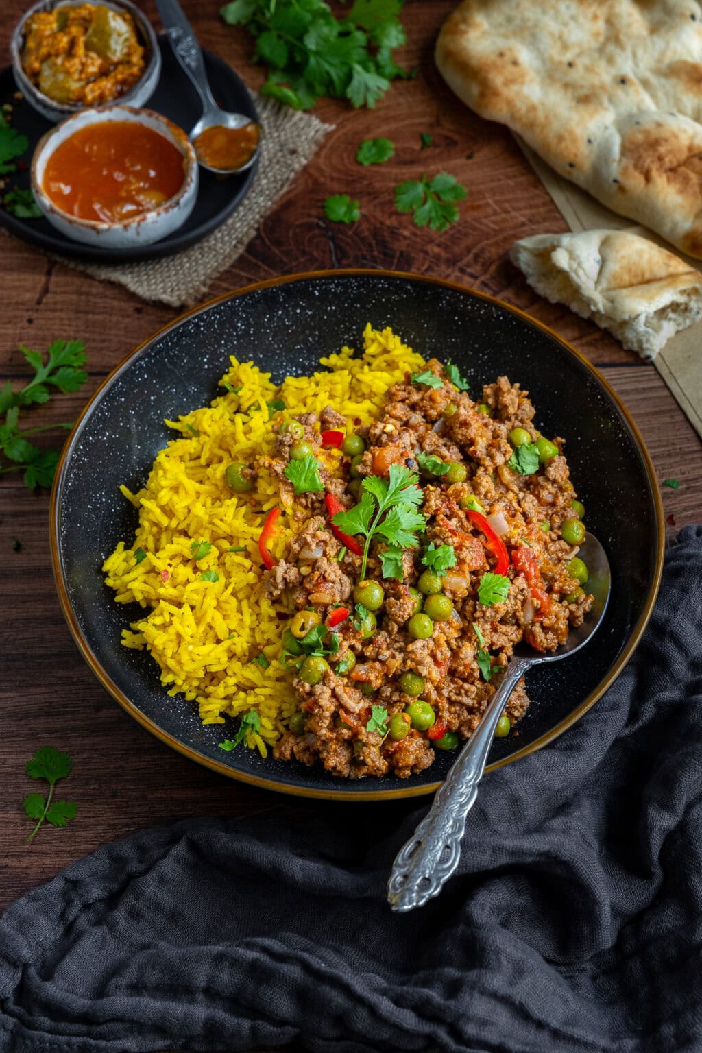 Easy Beef Mince Curry (Keema Curry) - Easy Peasy Foodie