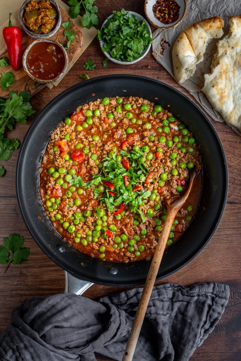 Easy Beef Mince Curry (Keema Curry) - Easy Peasy Foodie