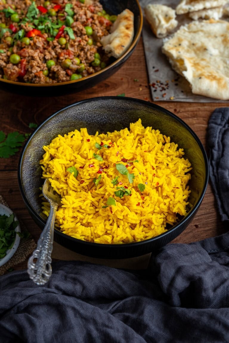 Easy Indian-style Yellow Rice (Turmeric Rice) - Easy Peasy Foodie