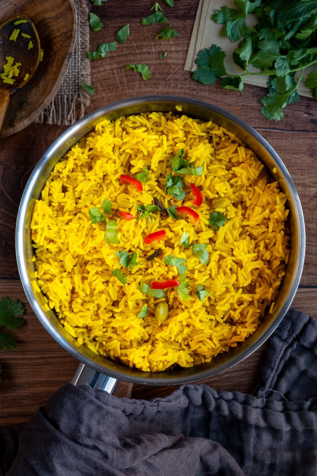 Easy Indian-style Yellow Rice (Turmeric Rice) - Easy Peasy Foodie
