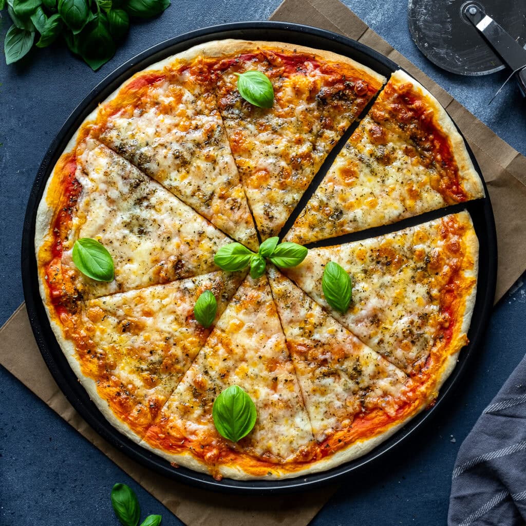 Easy Cheese and Tomato Pizza (Margherita Pizza) - Easy Peasy Foodie