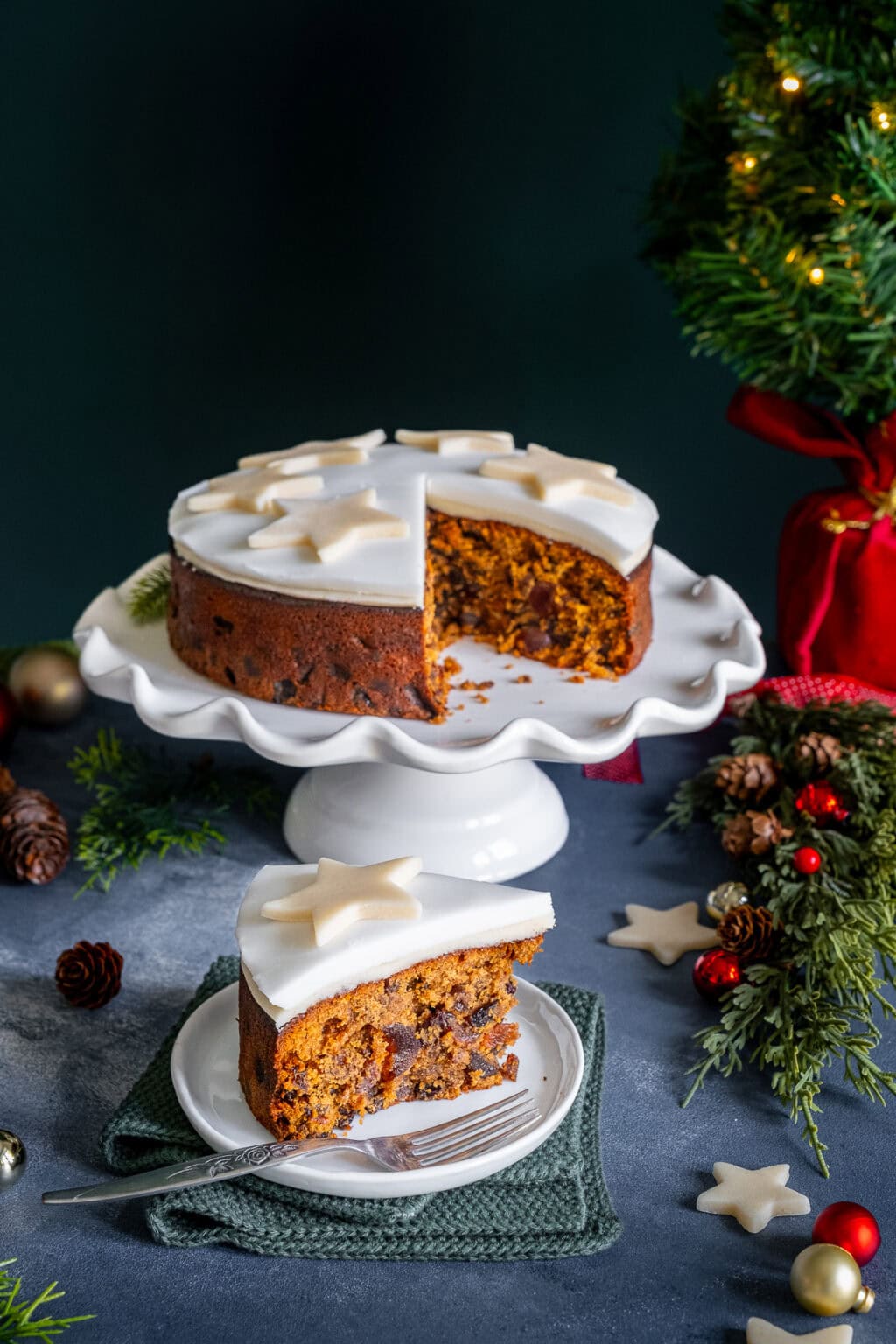 All-In-One Christmas Cake - Easy Peasy Foodie