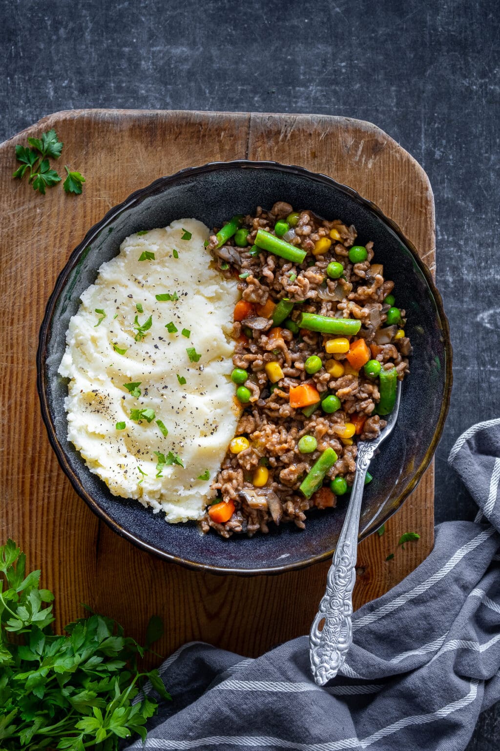 Super Simple Savoury Mince - Easy Peasy Foodie
