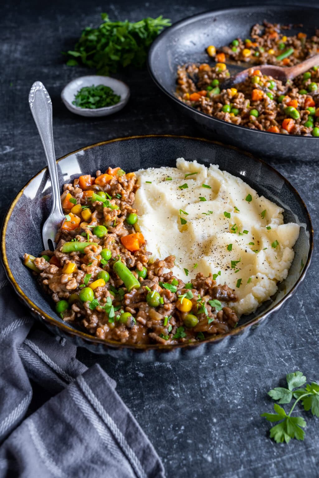 Super Simple Savoury Mince - Easy Peasy Foodie