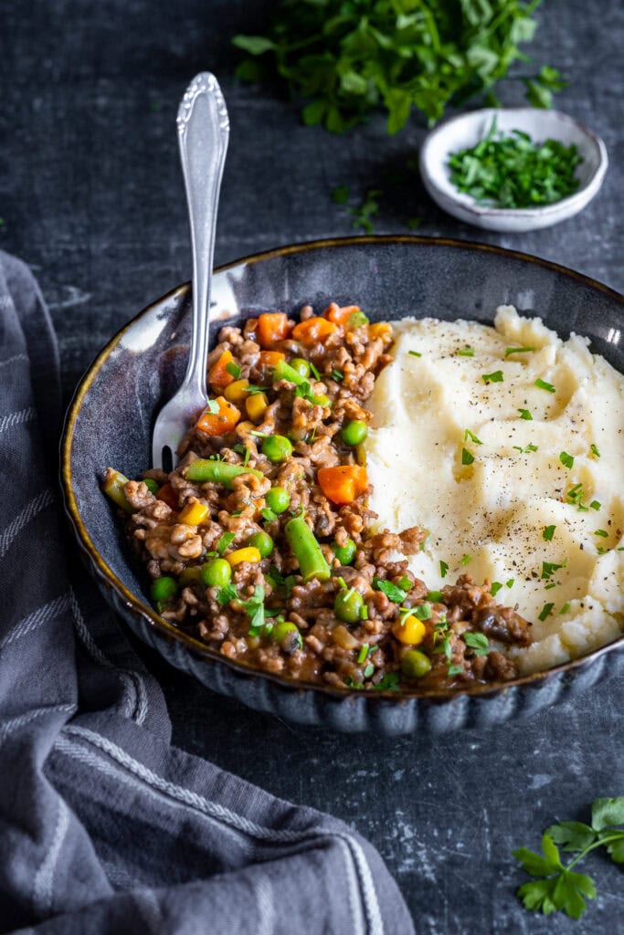 Super Simple Savoury Mince - Easy Peasy Foodie