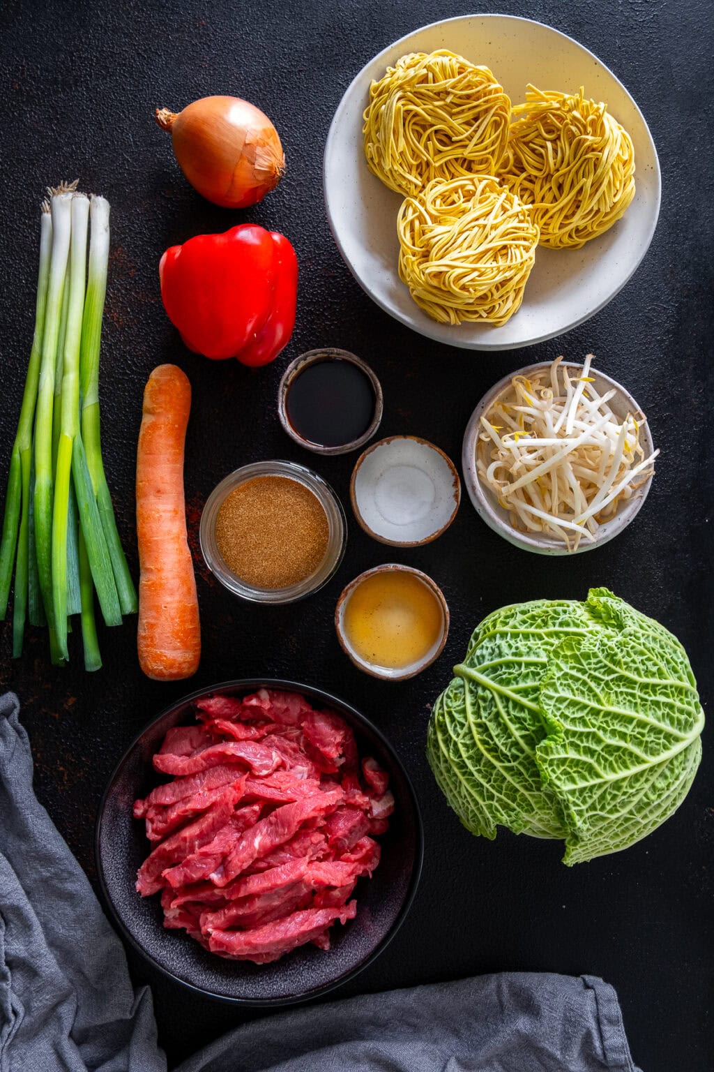 Beef Chow Mein (Chinese Takeaway Copycat) - Easy Peasy Foodie