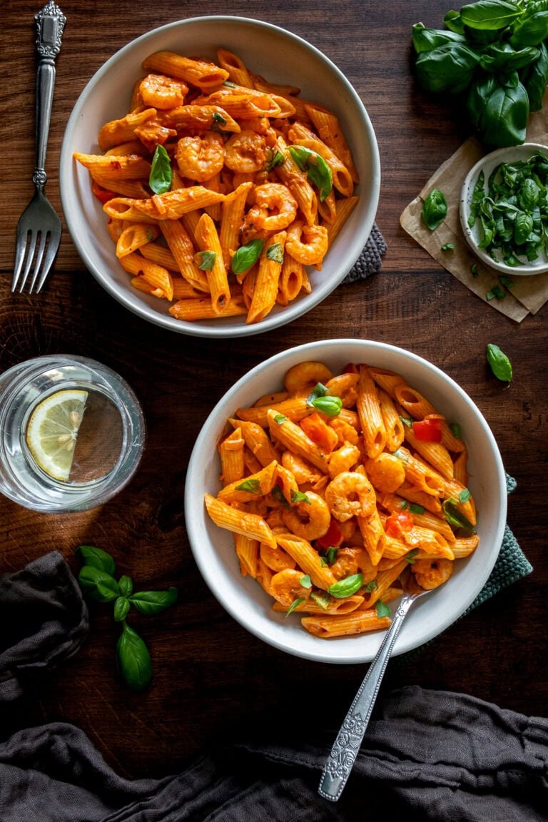 Creamy Prawn Tomato Pasta - Easy Peasy Foodie