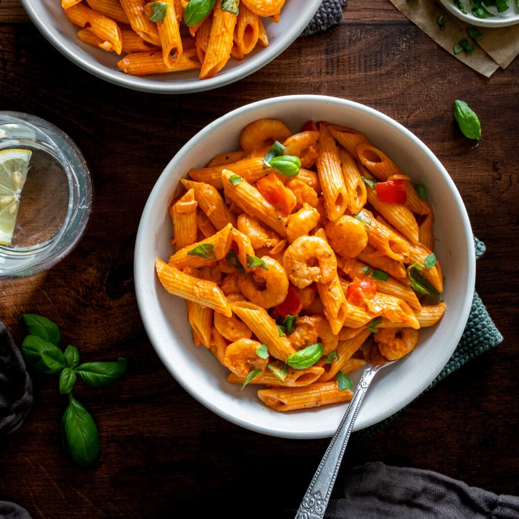 Creamy Prawn Tomato Pasta - Easy Peasy Foodie