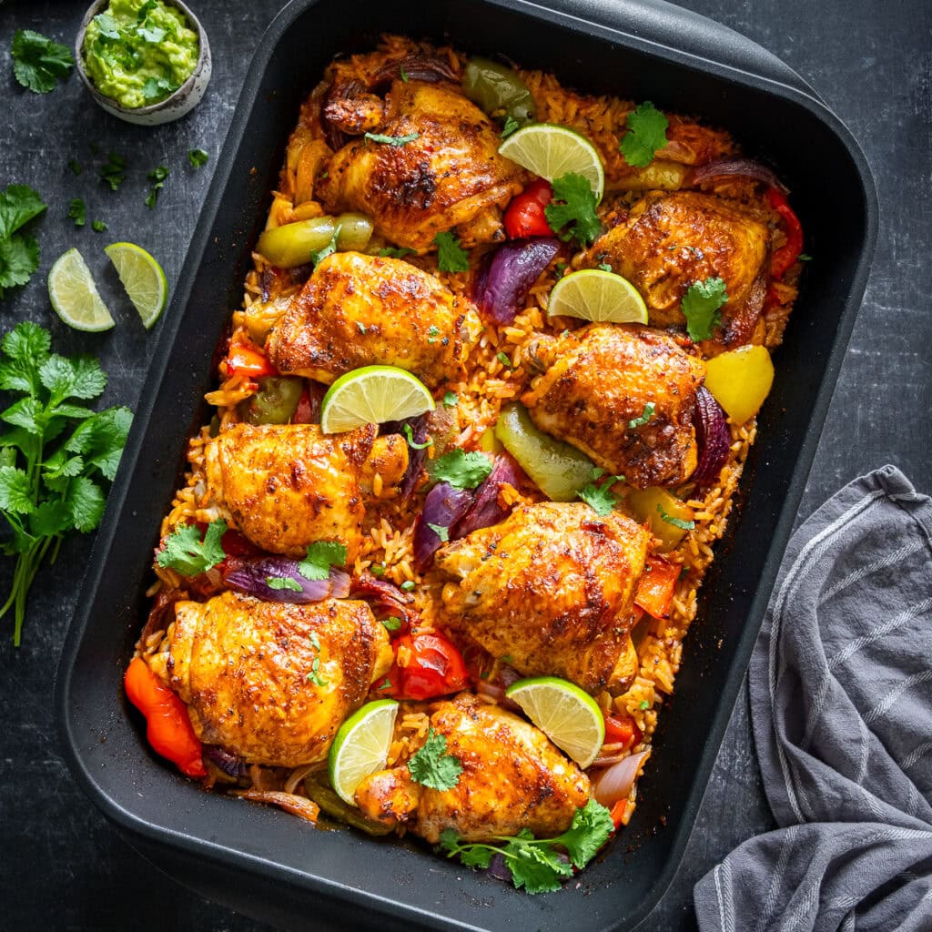 Mexican Chicken And Rice (Arroz Con Pollo) - Easy Peasy Foodie