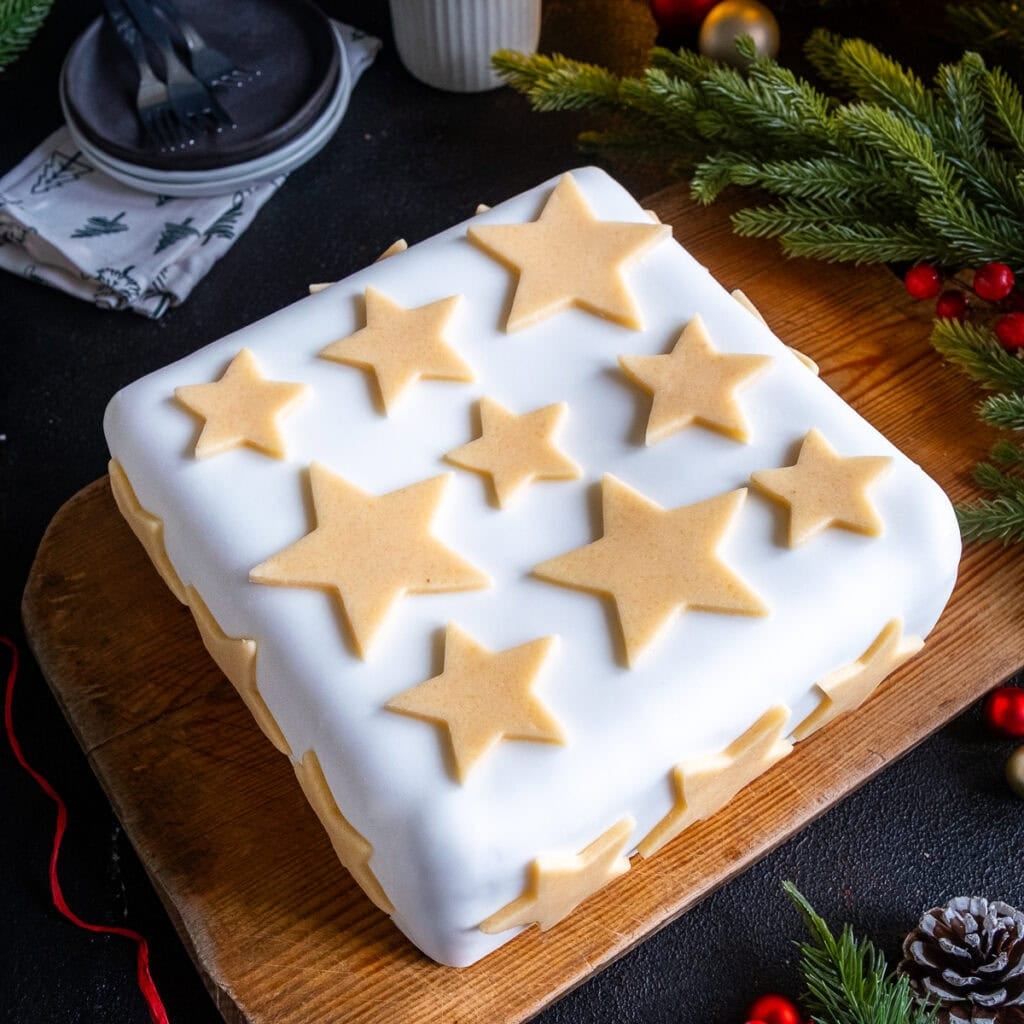 Easy Square Christmas Cake - Easy Peasy Foodie